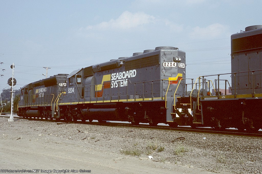 SBD SD40-2 8204